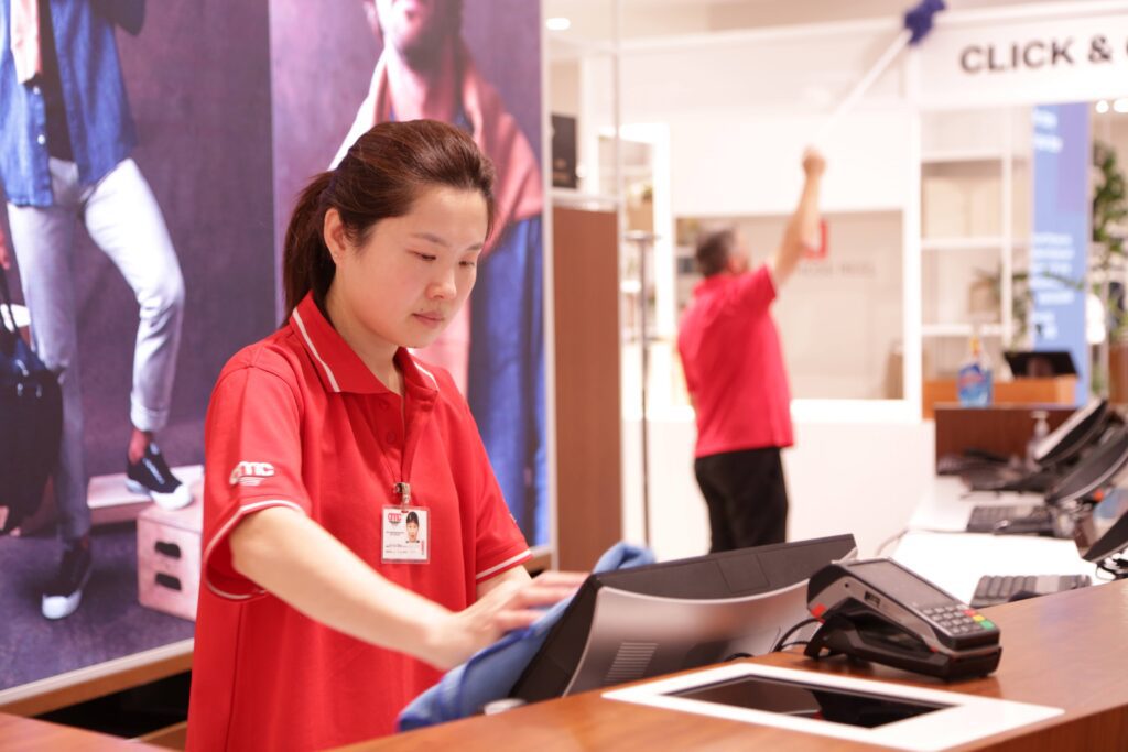 Retail Cleaning Services Supermarket Shopping Centre Cleaning